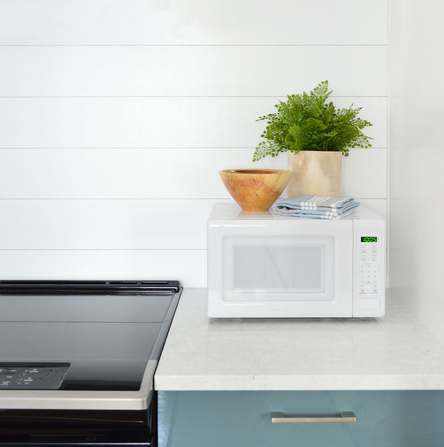 Sherwin Williams Extra White (SW 7006) Color Review | Young House Love